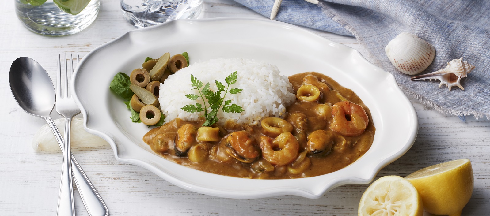 GOLDEN CURRY HOT 220G ゴールデンカレー辛口 220G – New Hatchin Japanese Grocerant